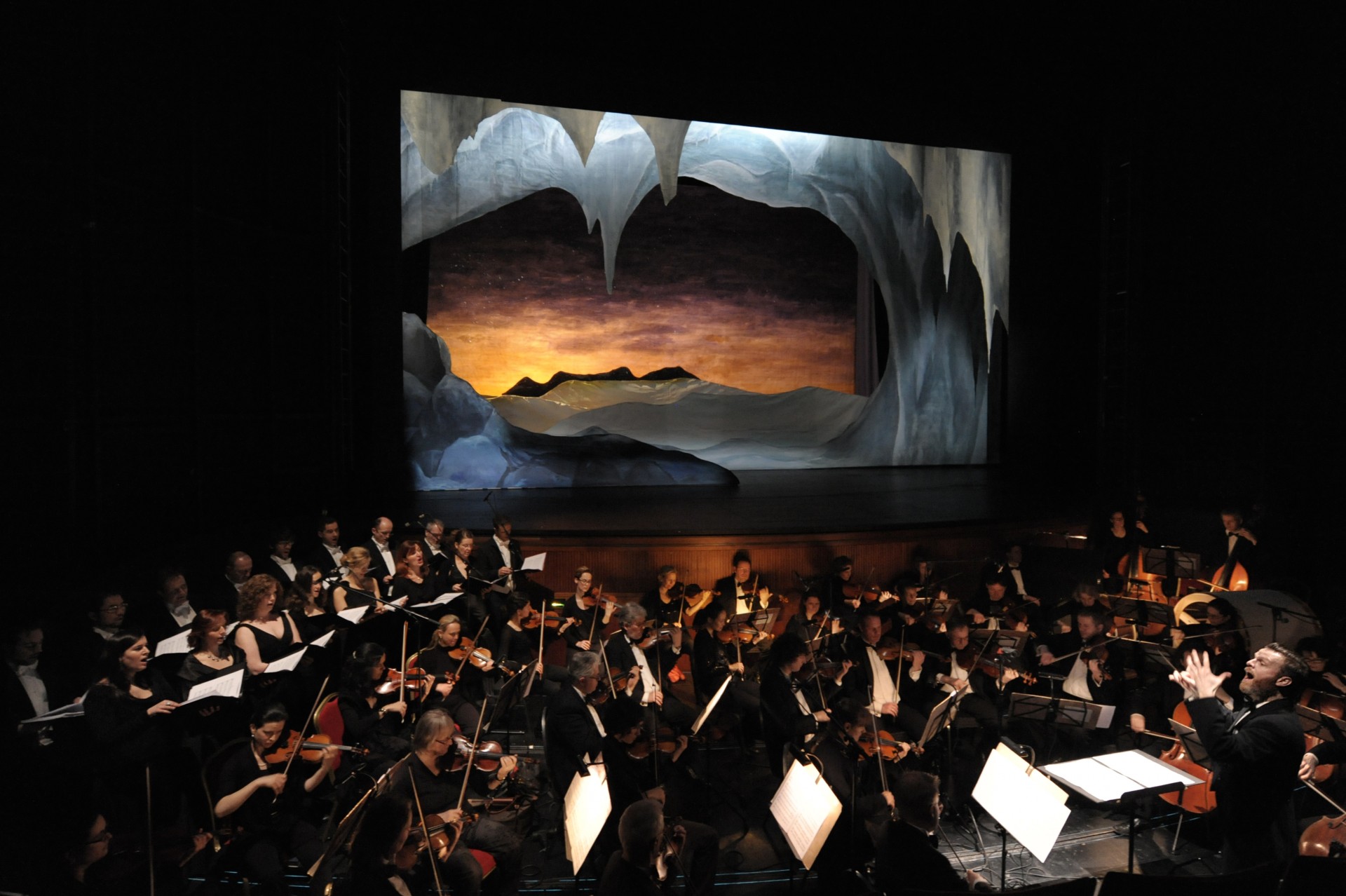 A North American Premiere – MAC Montréal